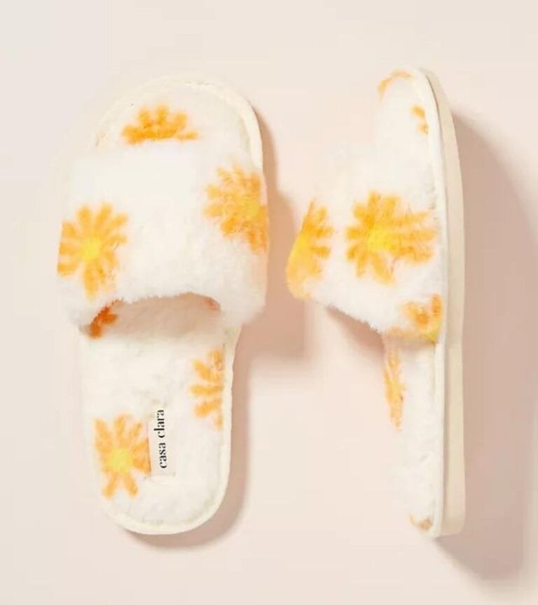 15 Best Comfy Slippers Of 2022 You'll Want To Wear All Day