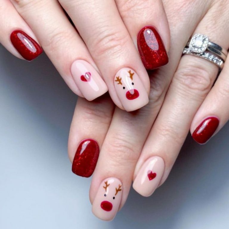 27 Classy Nails For Christmas 2023 To Get Into The Holiday Spirit