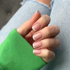 33+ Latest Graduation Nails That Are Trending In 2025