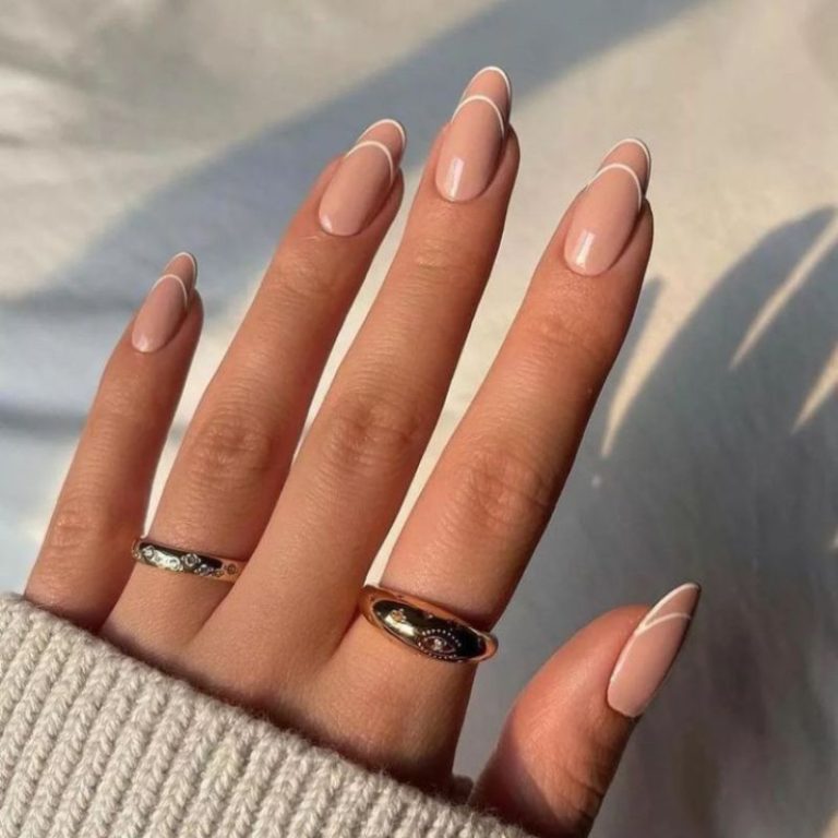 33+ Latest Graduation Nails That Are Trending In 2025