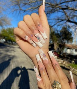 33+ Latest Graduation Nails That Are Trending In 2025