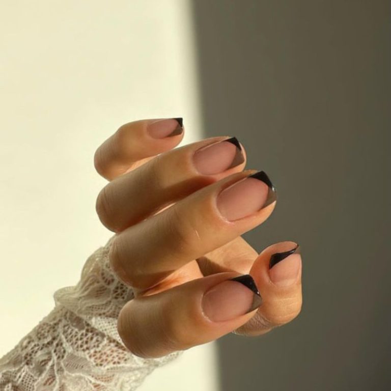 35 Dreamy Fall French Tip Nails 2025 - Fall French Manicure