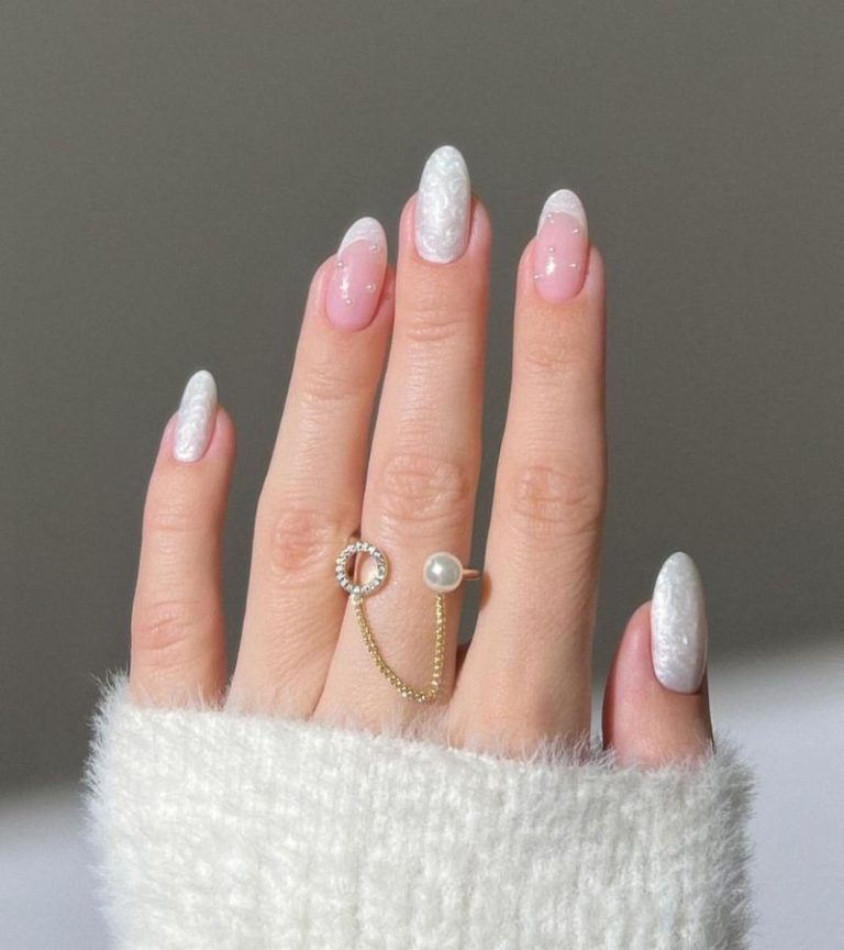 45 Winter Nail Designs That'll Have You Slaying All Season (2025)