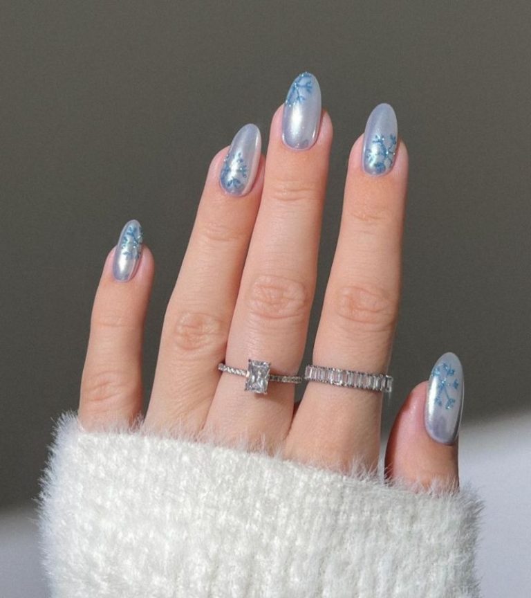 45 Winter Nail Designs That'll Have You Slaying All Season (2025)